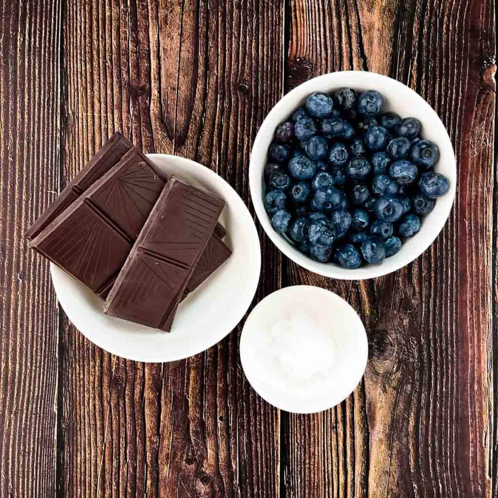 Dark Chocolate Covered Blueberries (3 Ingredients)
