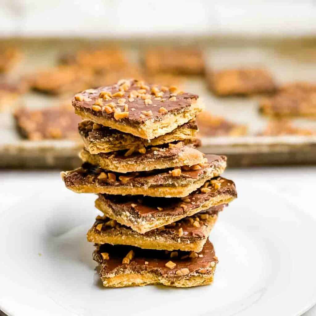 Christmas Crack with Graham Crackers (Easy 5-Ingredient Toffee)