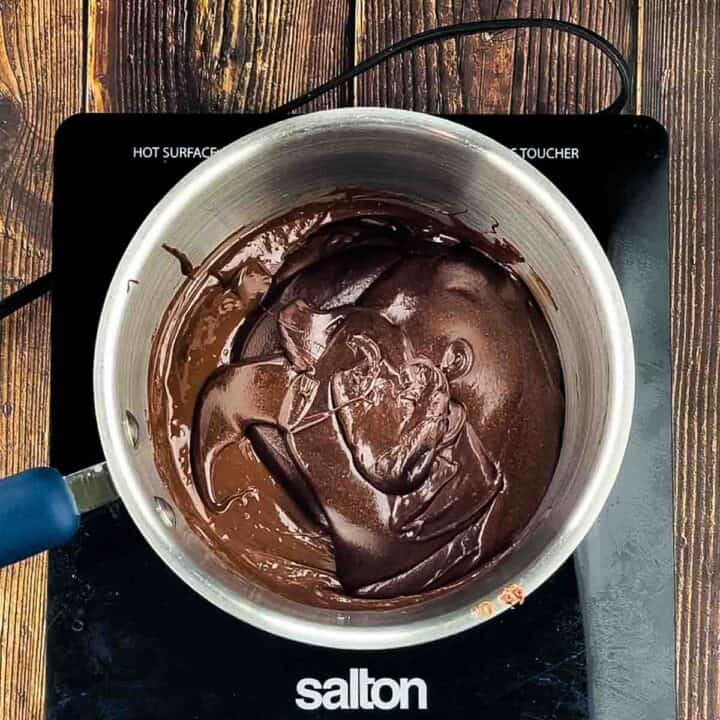 Easy 2-Ingredient Chocolate Fudge Using Frosting