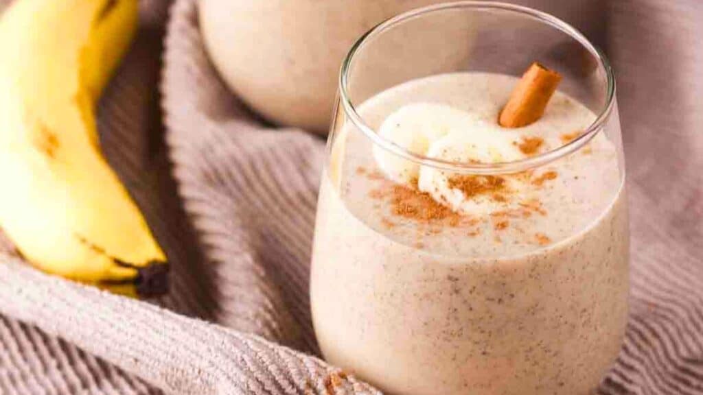 11 Breakfast Smoothies That'll Make You Want to Wake Up Early - Winding ...
